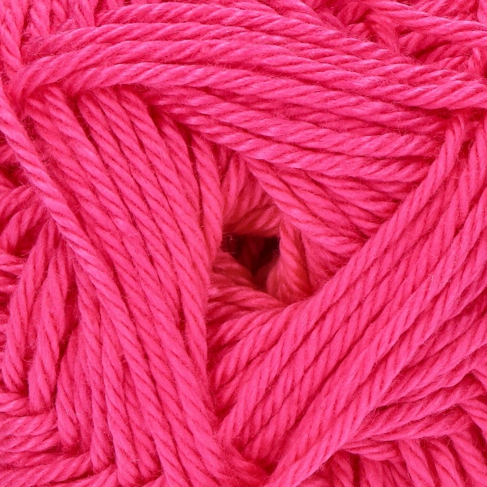 Yarn and Colors Must-have 034 Deep Cerise | Wolplein.nl
